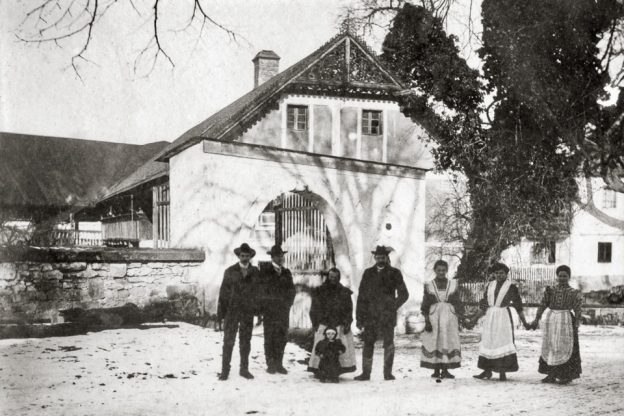 Homutův statek opět žije | Chatař Chalupář